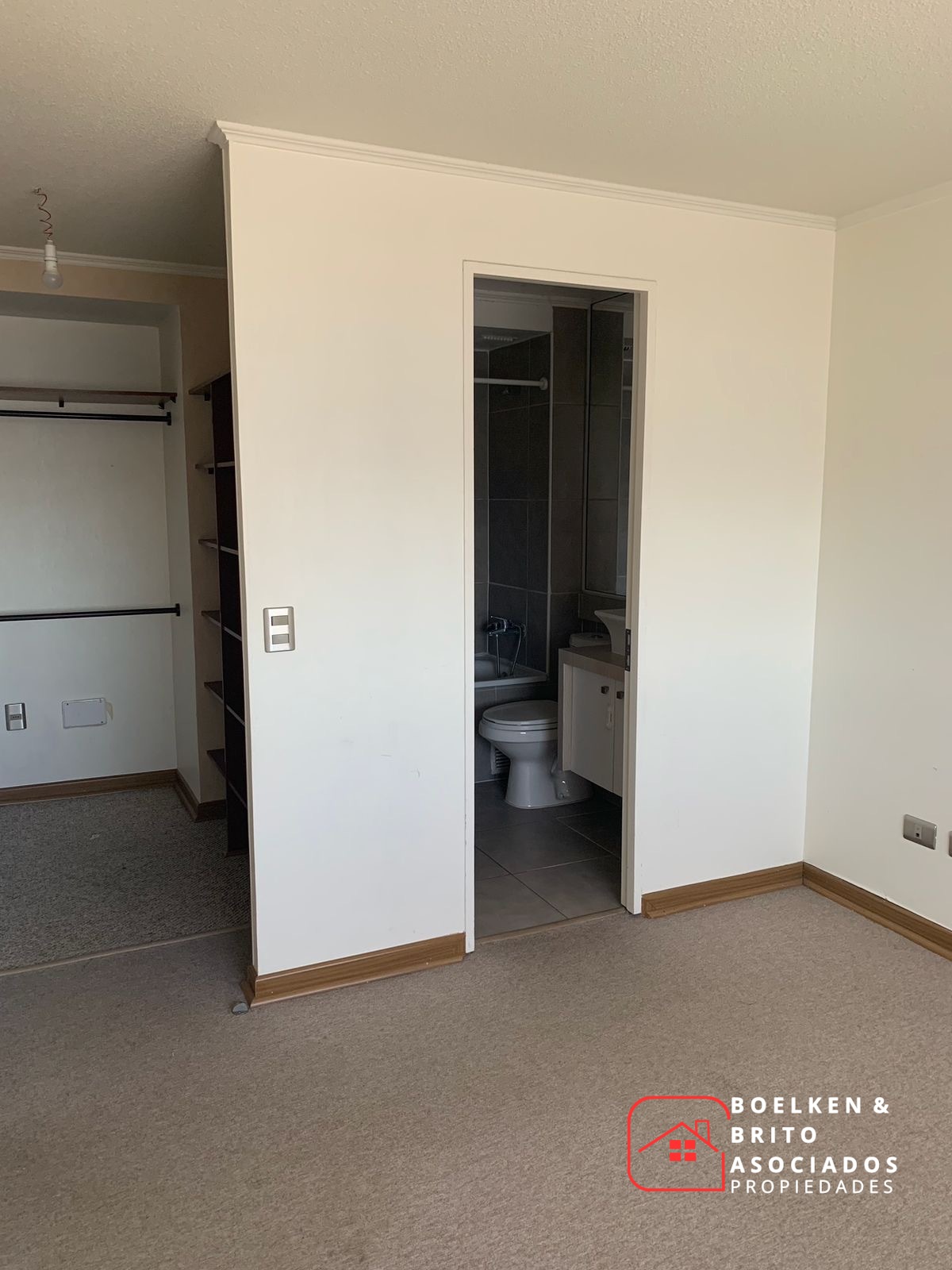 ¡ARRENDADO! DEPARTAMENTO CON ESTACIONAMIENTO – CONDOMINIO ALTAVISTA, TEMUCO – Boelken & Asociados